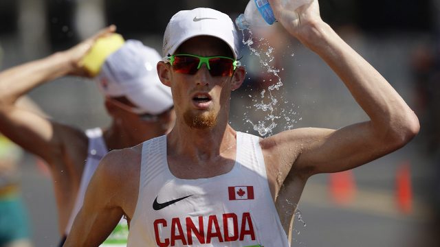 Canada's Geoff Powell lays out for incredible Ultimate catch - Sportsnet.ca