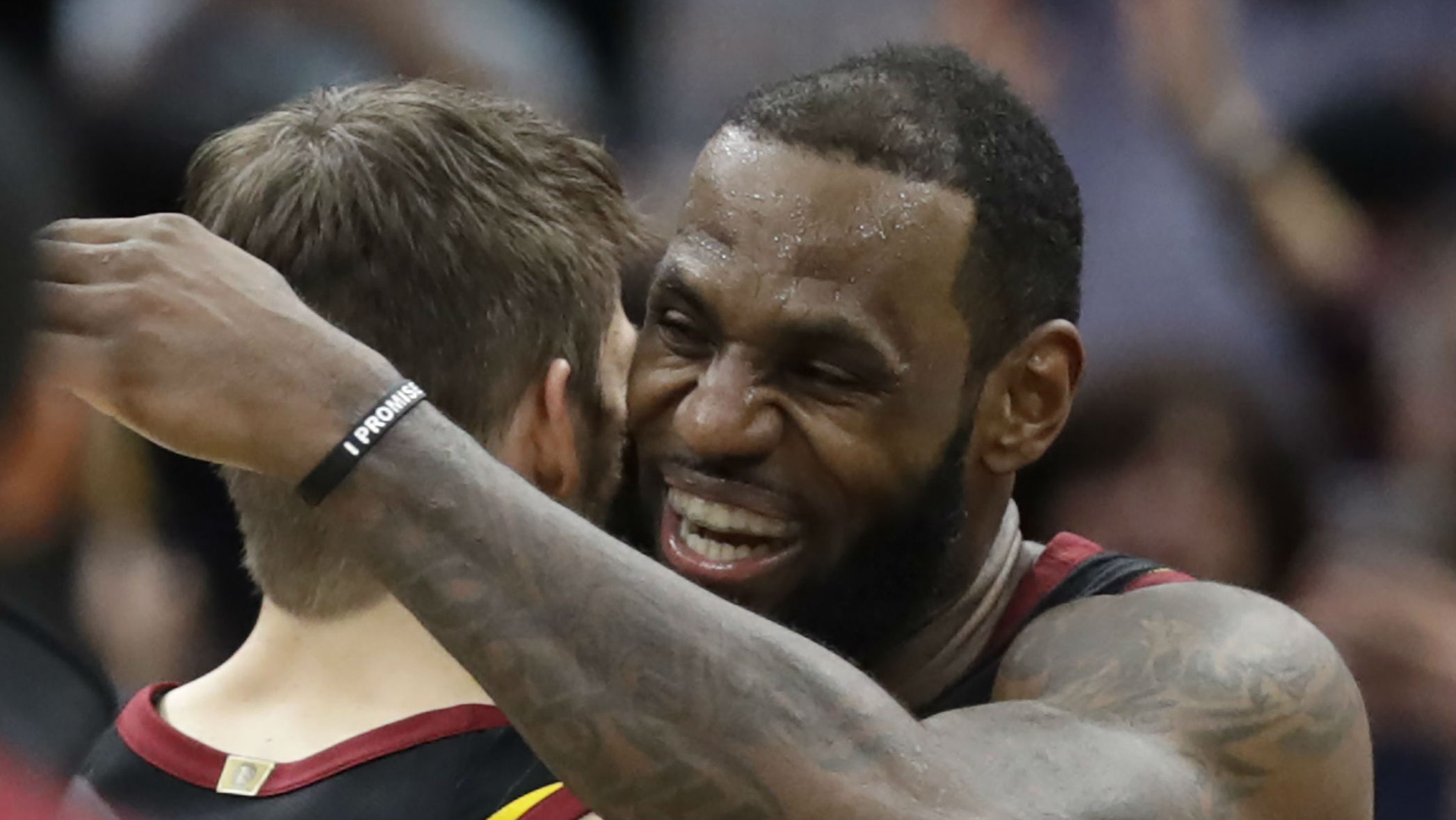 LeBron snatches Raptors’ last breath with Game 3 heroics
